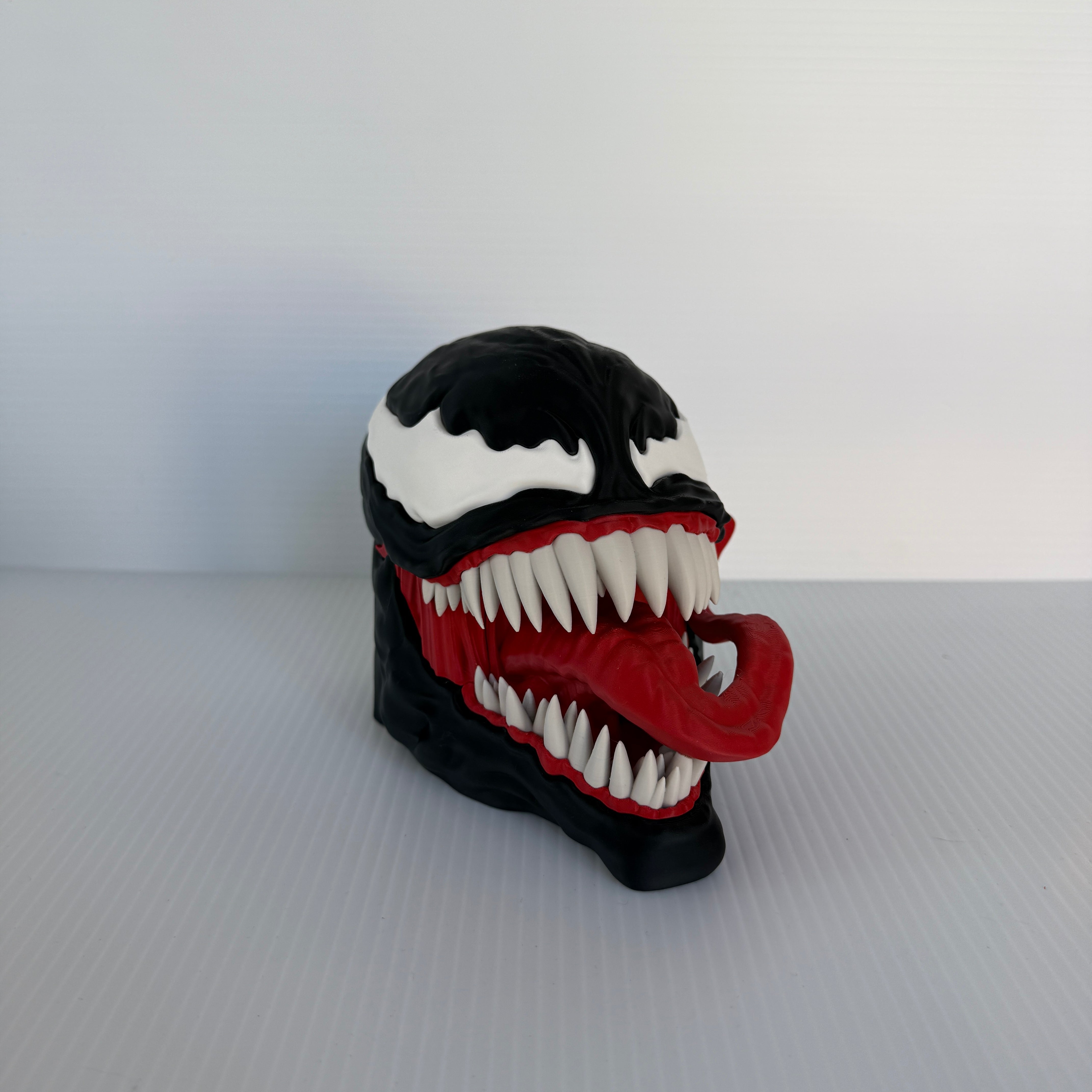 Venom Deck Box – Lotus Layers